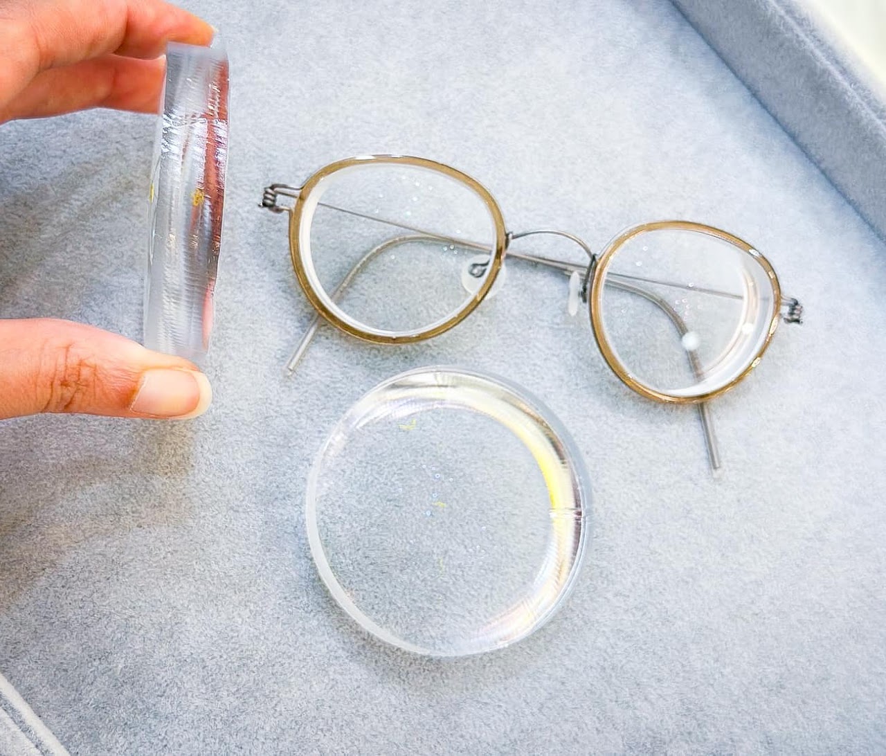 ตัดเลนส์แว่นตา เลนส์สายตา เลนส์โปรเกรสซีฟ - CHIC Optical.